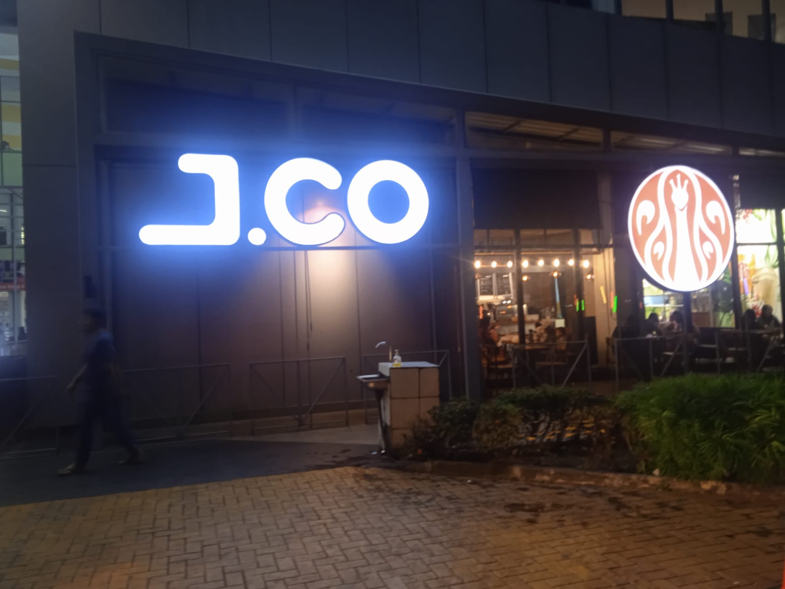 Mau Donat, Kopi, atau J.Cool? Semua Ada di J.CO Mall Botania 2 Batam - BatamBisnis.Com