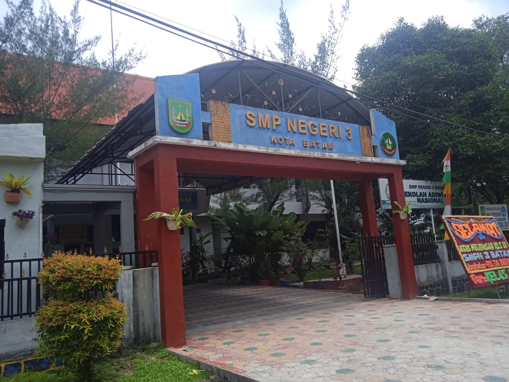 Lebih dari Sekolah: SMP Negeri 3 Batam dan Misi Mencetak Pemimpin Masa ...